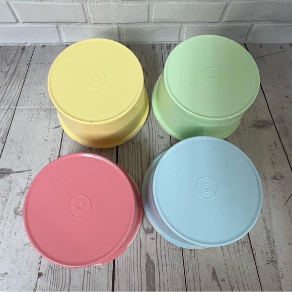 Tupperware | Kitchen | Tupperware Classic Servalier Canister Set Of 4 ...